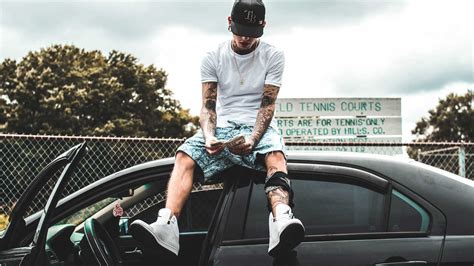 چگونه استایل گنگ پسرونه بزنم؟ آیتم های ضروری برای تیپ لشی پسرانه مجله