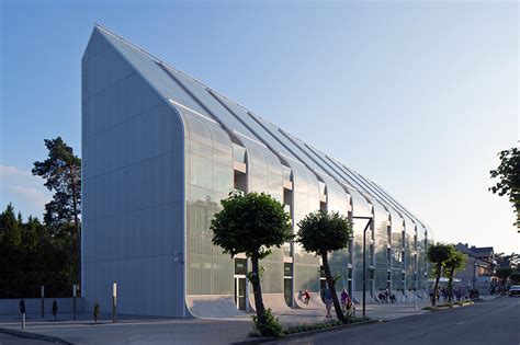 Piotr Michalewicz And Mateusz Tański Complete Baltic Palace Hotel In Poland