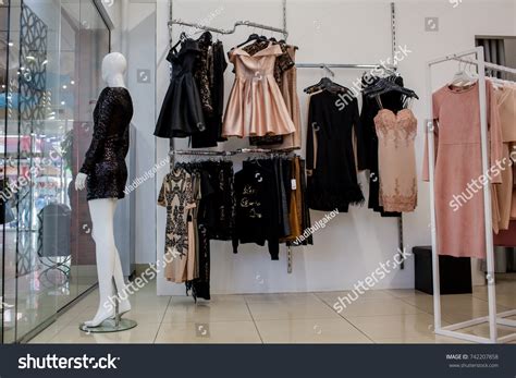 Women Clothing Rack