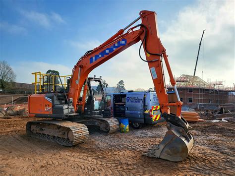 Excavator Tracker By Plant And Machinery Trackers Advanced Gps Tracking Security Solutions