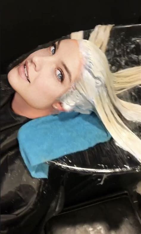 Épinglé Par Jct Sur Barbara Palvin Bleaching Her Hair Épinglé Par Jct Sur Barbara Palvin Bleaching Her Hair