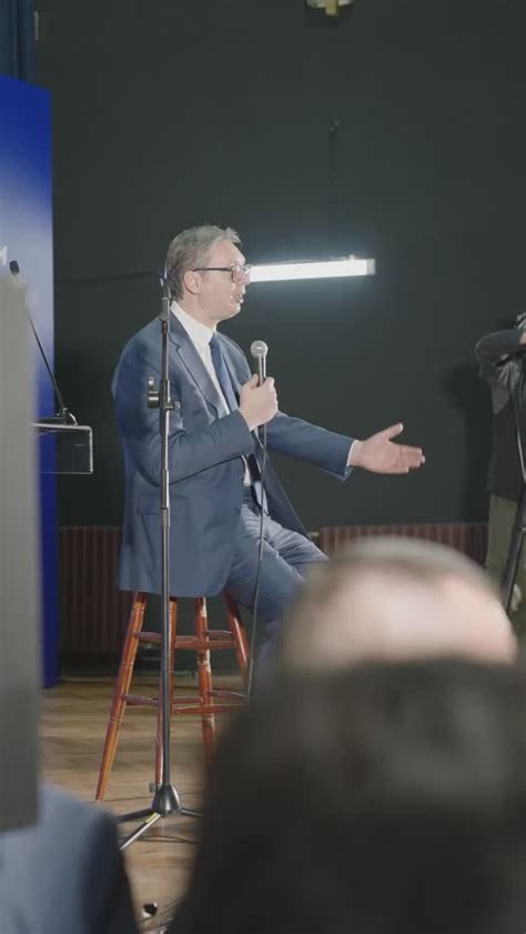 Александар Вучић Покрет је живот Србије Покрет је пристојна Србија Покрет је економски