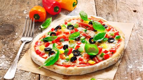 1250969 Hd Tomato Pizza Rare Gallery Hd Wallpapers