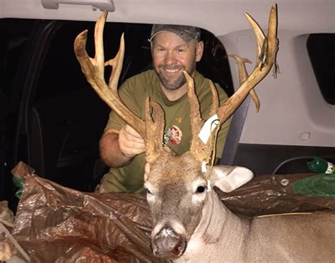 Self Filmed 17 Point Buck Bowhuntingnet