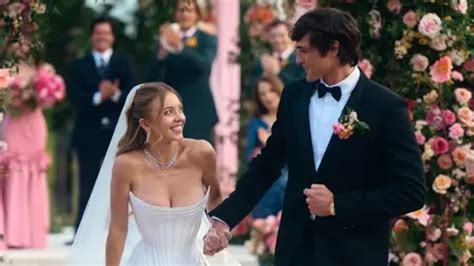 El Comentado Percance De Sydney Sweeney Con El Vestido De Novia De