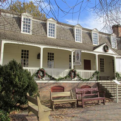Colonial Quills Colonial Williamsburgs Christmas Decorations By