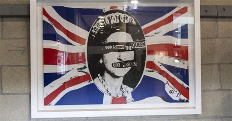 Sex Pistols And ‘the Simpsons The Queen In Pop Culture