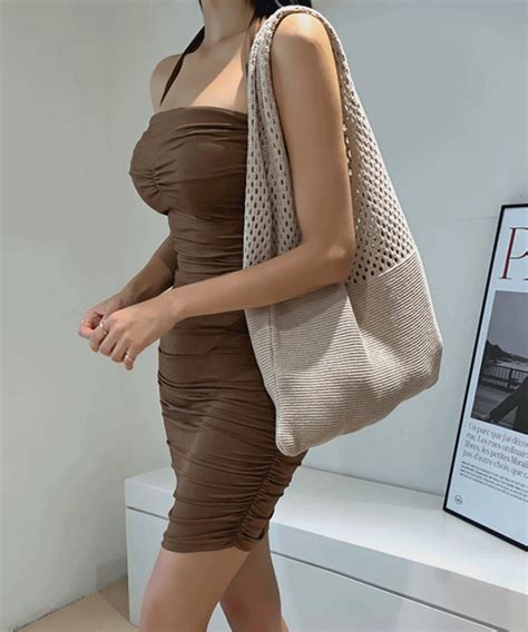 🤎여리무드and넉넉수납🤎 포이네트백 니트가방 숄더백 보부상가방 보부상백 그물가방 그물백 데일리가방 데일리백 데이트룩 꾸안꾸룩 비치룩 바캉스룩 휴가룩 여리핏 최저가 여름가방 빅백