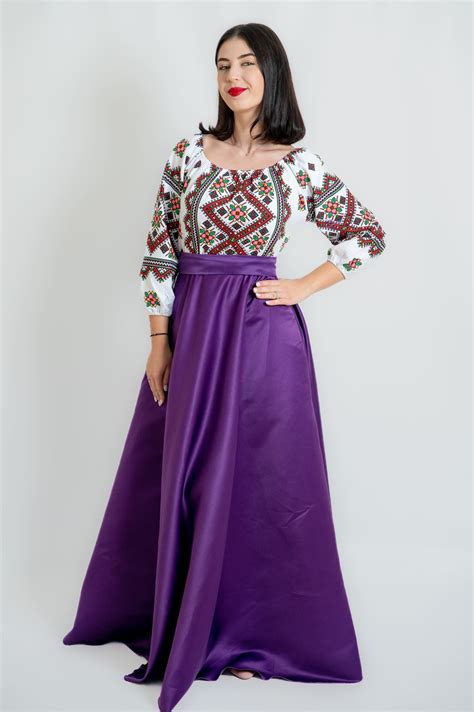 Rochie Lungă Elegantă Motive Tradiționale Ligia Ii Traditionale