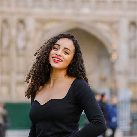 Railey Molinario Love Educator And Relationship Coach Peanut Pro