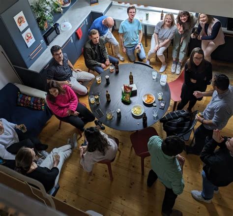 the 4 main tips for building a community in a coworking space