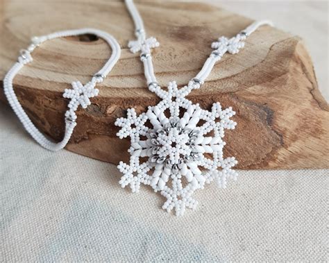 snowflake beading pattern superduo beaded snowflake beadwork necklace