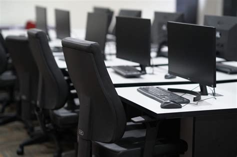 Computer And Multimedia Laboratory Universitas Pendidikan Nasional