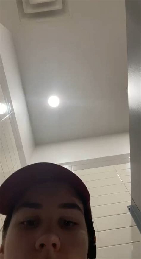 “do You Know What Sex This Toilet Is” R Publicfreakout