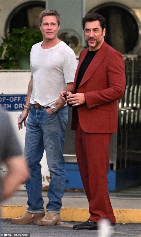 Brad Pitt 60 Looks Youthful As He And Javier Bardem Film Apex Brad Pitt Javier Bardem Brad
