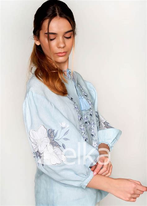 Вишиванка жіноча світло блакитна 220108 Порівняти ціни на Elka Ua