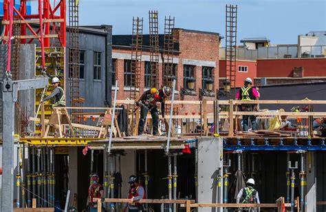 نمونه گواهی اشتغال به کار برای سفارت کانادا رویال ویزا سنتر