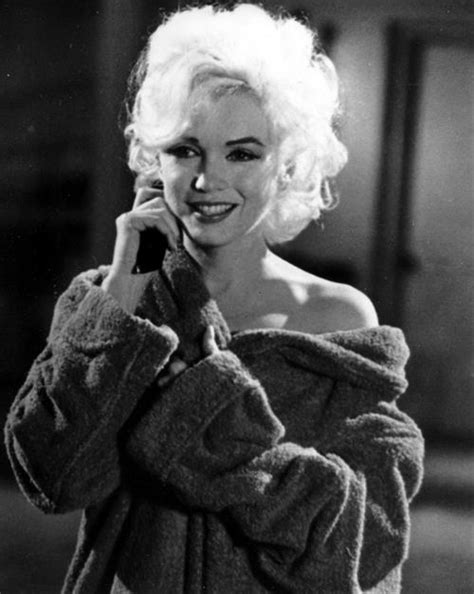 Marilyn Monroe Pictures Hotness Rating Unrated