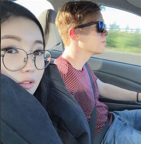 qt couple scrolller