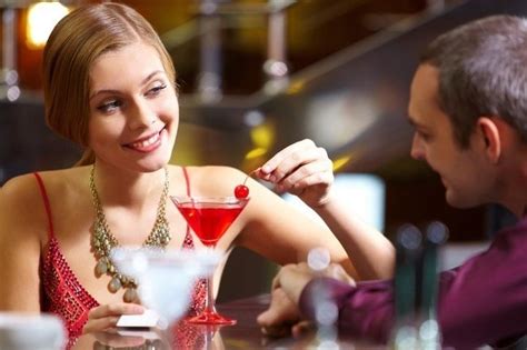 Вижте как мъжете разпознават женския флирт