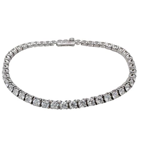 Cartier Essential Lines Round Diamond Tennis Bracelet 18 Karat White