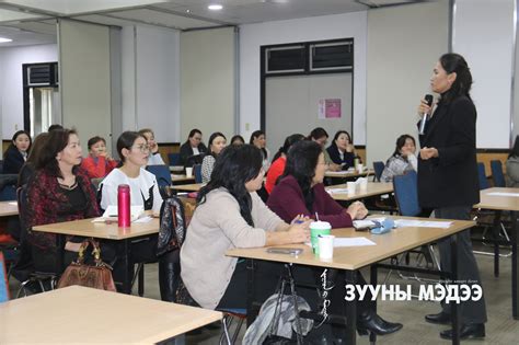 ФОТО Хөгжлийн бэрхшээлтэй хүүхдүүдэд тулгамдаж буй асуудлыг хэлэлцэж байна