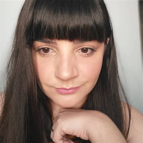 Larissa Nayara Silva Carneiro Laricarneiromakeup Adicionou Uma Foto Em Sua Respectiva Conta