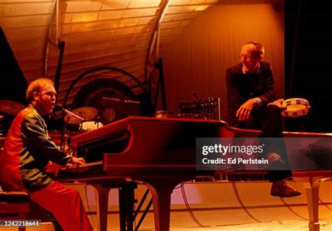 277 Elton John 1979 Photos And High Res Pictures Getty Images
