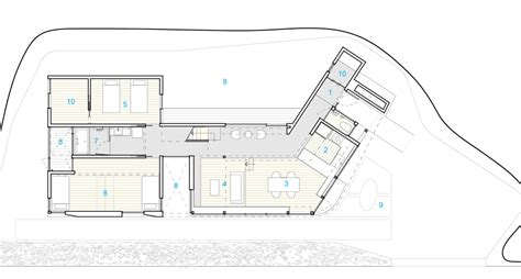 E House In Japan By Hannat Architects Embraces Light And Shadow