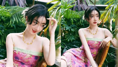 Netizens Go Wild For Dress Worn By Officials Mistress