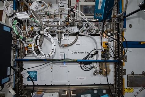 Cold Atom Lab Demonstrates Atom Interferometer