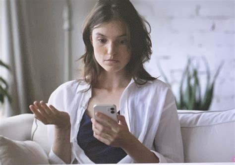 Дали е ова нормално за вас Дечко веднаш раскинал со девојката затоа што таа го јадела ОВА на