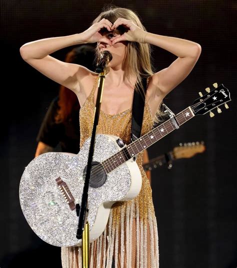 Taylor Swift 06212023 • Celebmafia