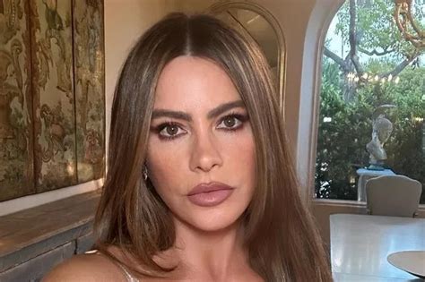 Sofia Vergara Poses Topless In Thong Bikini As She Drops Huge Relationship News The Mirror
