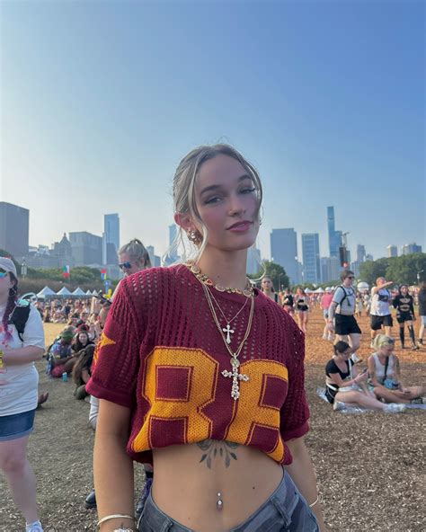 Izzy Harvey Izzyyharvey • Instagram Photos And Videos