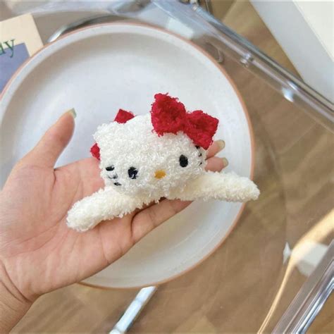 Fluffy Hello Kitty Claw Clip Perfect Condition No Depop
