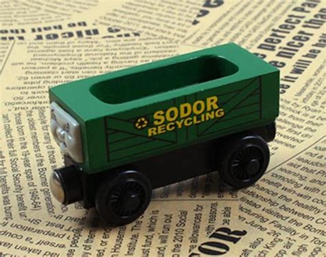 Thomas And Friends Green Recycling Car Wooden Magnetic Railway Train