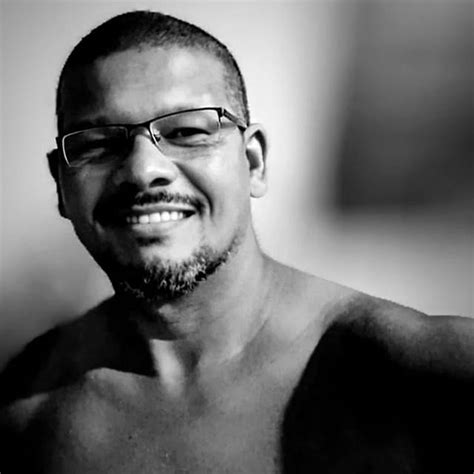 Sandro Arcanjo Sandro Arcanjo • Threads Say More