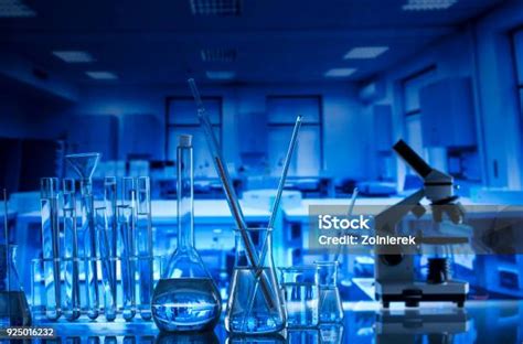 과학 개념입니다 실험실 연구 및 개발입니다 화학 실험에 대 한 과학적인 유리입니다 현미경 실험실 비 커 시험관 펫 실험실 내부 배경입니다 0명에 대한 스톡 사진 및 기타