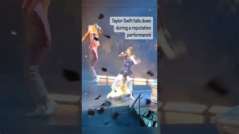 Taylor Swift Falls On Stage 😖 Aq Music 10