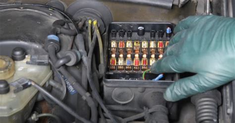how to pull a fuse without a fuse puller electronicshacks