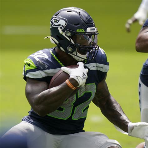 Chris Carson Carlos Hyde Updated Fantasy Outlooks After Seahawks Beat