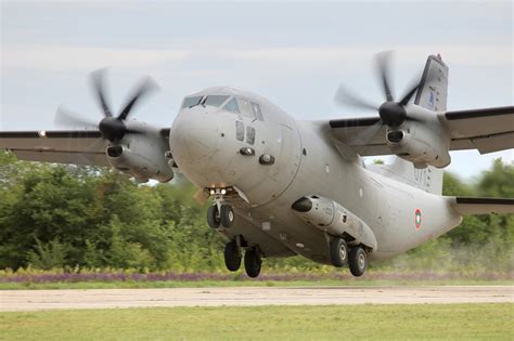 Военни превозиха със самолет Спартан дете за лечение до Германия Информационна агенция ПИК