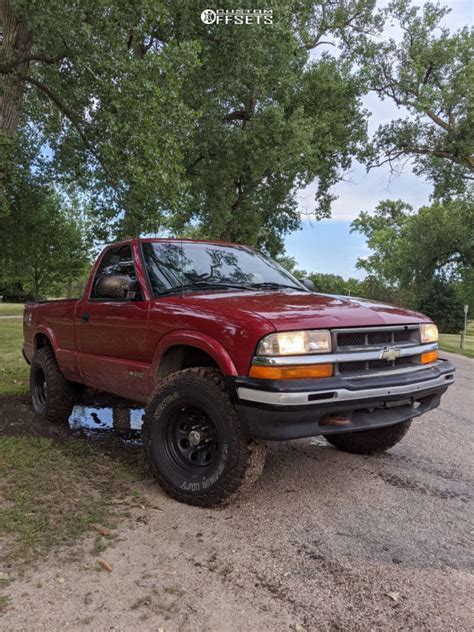 2000 Chevrolet S10 With 15x8 19 Pacer Soft 8 And 31 10 5r15 Kenda