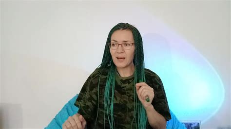 Слишком сильная связь сына с мамой Как свекровь встраивается на место жены в голове сына