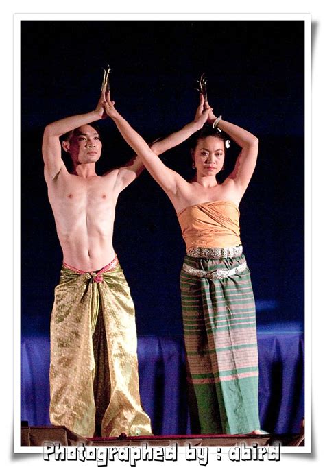 ศิลปะ การแสดง ล้านนา 2553 ชุดสุดท้ายของการแสดง [lanna Performing Arts