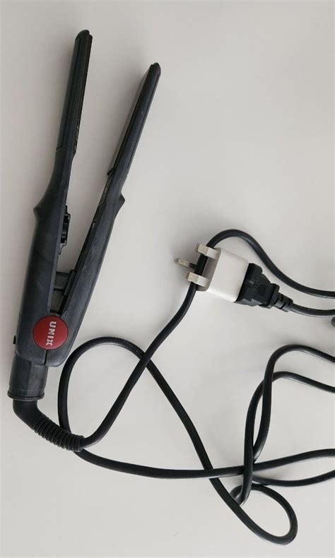 Unix Hair Straightener, Beauty & Personal Care, Hair on Carousell