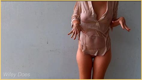 Wifey Gets All Wet Braless And Perfect Tits 8 Pics Xhamster