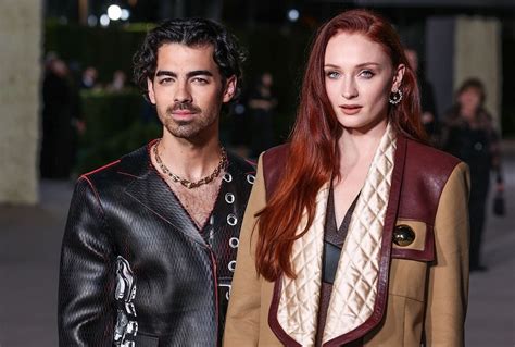Sophie Turner A Joe Jonas Válčí O Děti Sedmičkacz