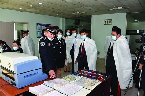 Улсын Их Хурлын гишүүн Засгийн газрын гишүүн Хууль зүй дотоод хэргийн сайд Х Нямбаатар